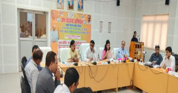 Durga Puja : DM Basti और एसपी ने दिए कड़े निर्देश - Bhartiya Basti